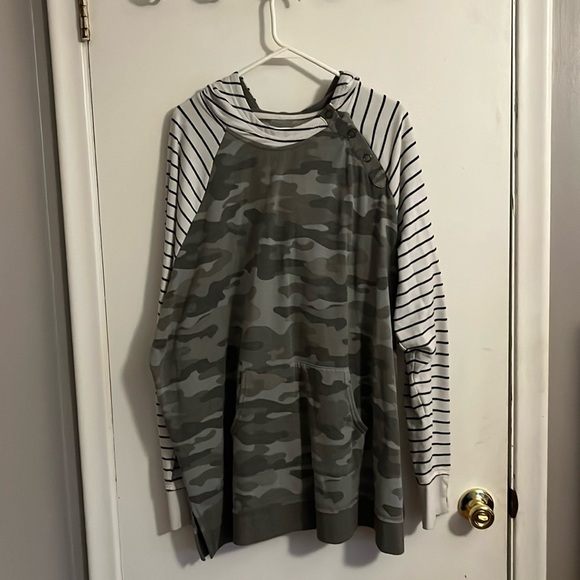 Maurices | Tops | Maurices Size 3 Sweatshirt | Poshmark